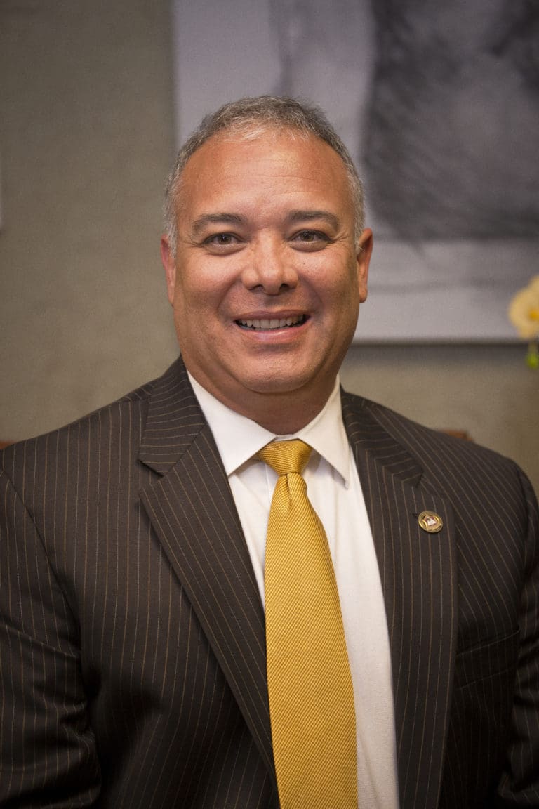 Meet Dr. Zamora | Sergio M. Zamora MD, FACS